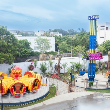 VGP Wonder World, Fly Dining, Zipline, Trampoline, Bounce House ...