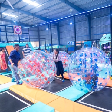 VGP Wonder World, Fly Dining, Zipline, Trampoline, Bounce House ...